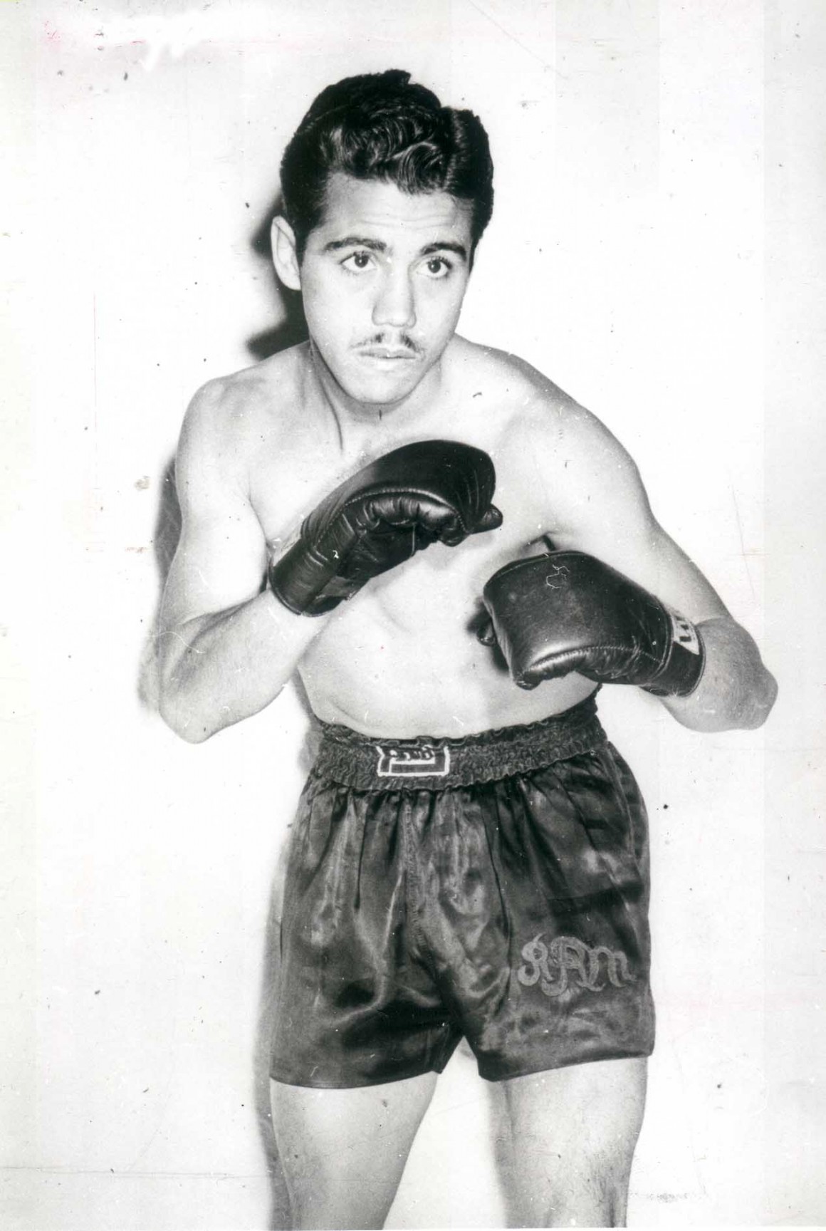 UN RATÓN ÍDOLO DE TEPITO; LEYENDA DEL BOXEO MEXICANO. - Máspormás
