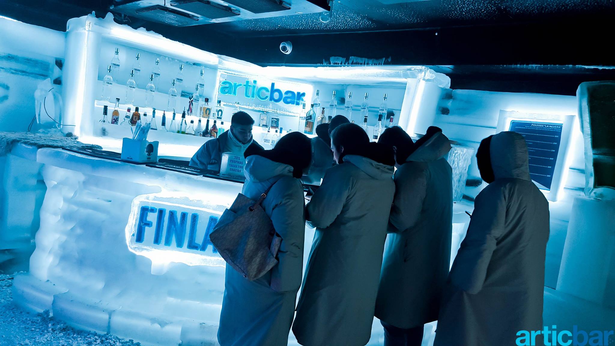 Conoce Artic Bar, el único bar de hielo en México - Máspormás