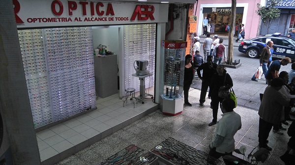 Qué hay afuera del Metro Allende de la Ciudad de México