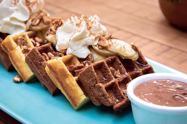 Te recomendamos cuatro deliciosas opciones para desayunar waffles